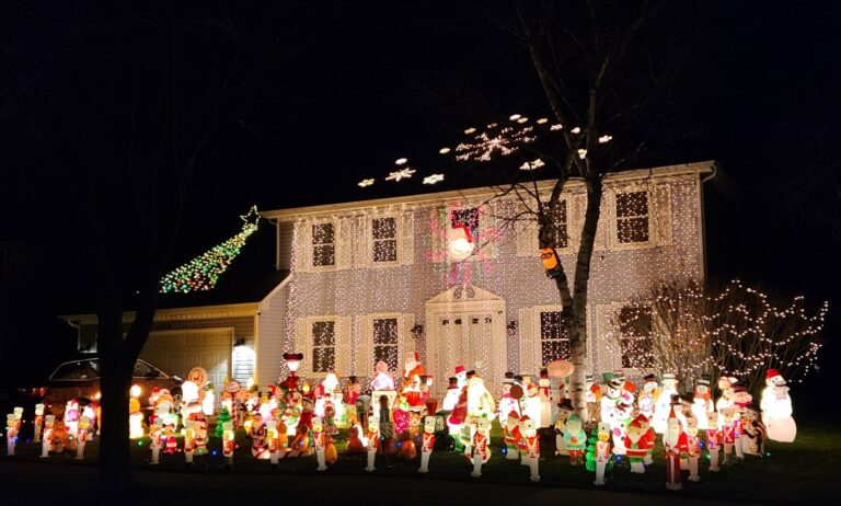 Best Christmas Lights in Naperville IL in 2026