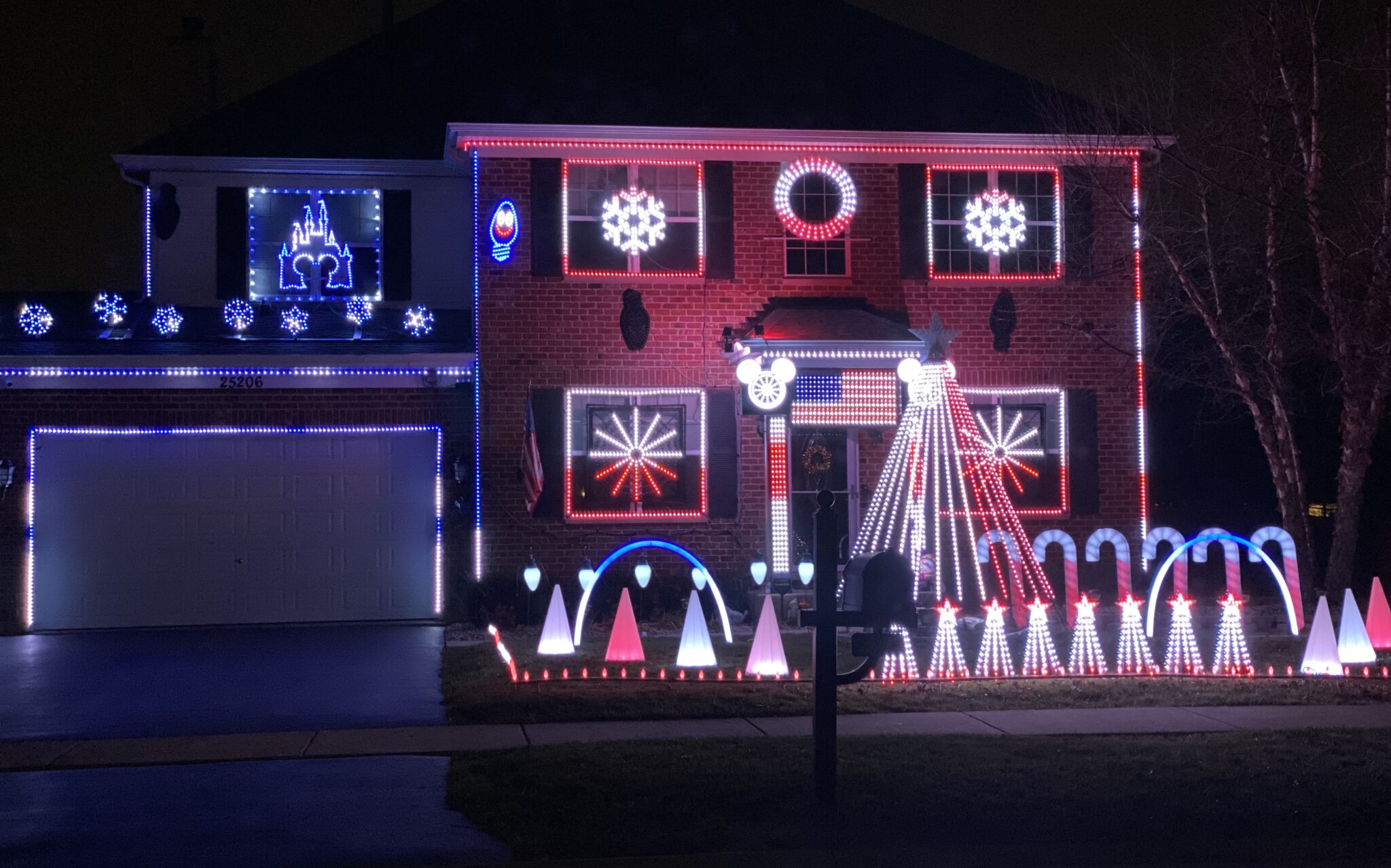 Best Christmas Lights in Naperville IL in 2026